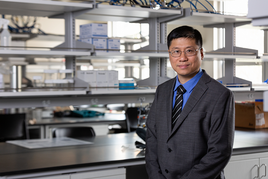 Knight Campus faculty and staff chosen for OVPRI honors | UO Knight Campus