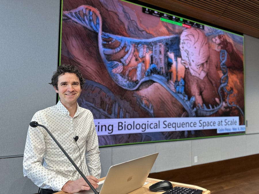 Plesa delivers tenure review seminar | UO Knight Campus